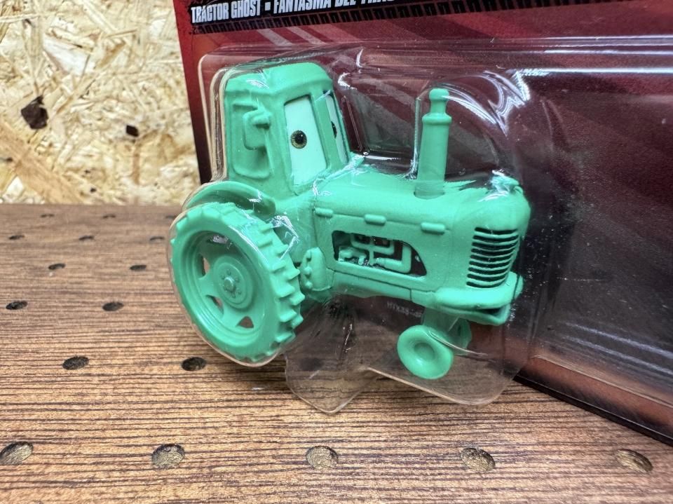 TRACTOR GHOST 2024 (CARS ON THE ROAD) TRACTOR GHOST 2024 (CARS ON THE ROAD)
